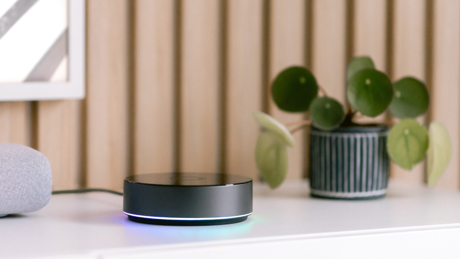 What Is a Smart Home Hub and When Do You Need One? | Homey